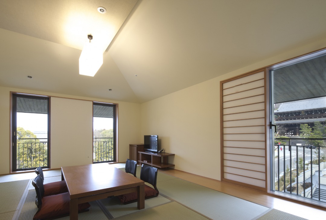 Try a modern Shukubo. Have a beautiful experience by staying in a big ...